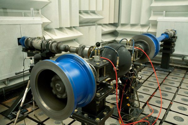 Roll Stability Controls Now Available on Western Star Trucks