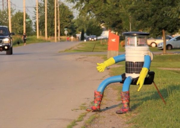Canadian 'HitchBOT' Completes 6,000 Mile Journey