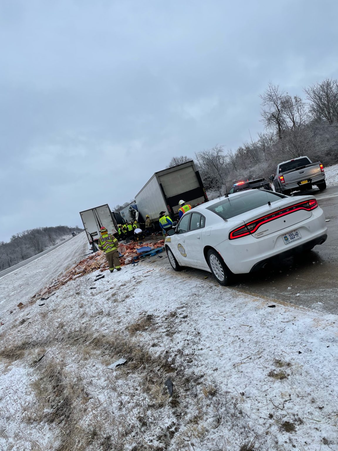 Jackknifed semi triggers 20 to 30 vehicle pileup in Missouri