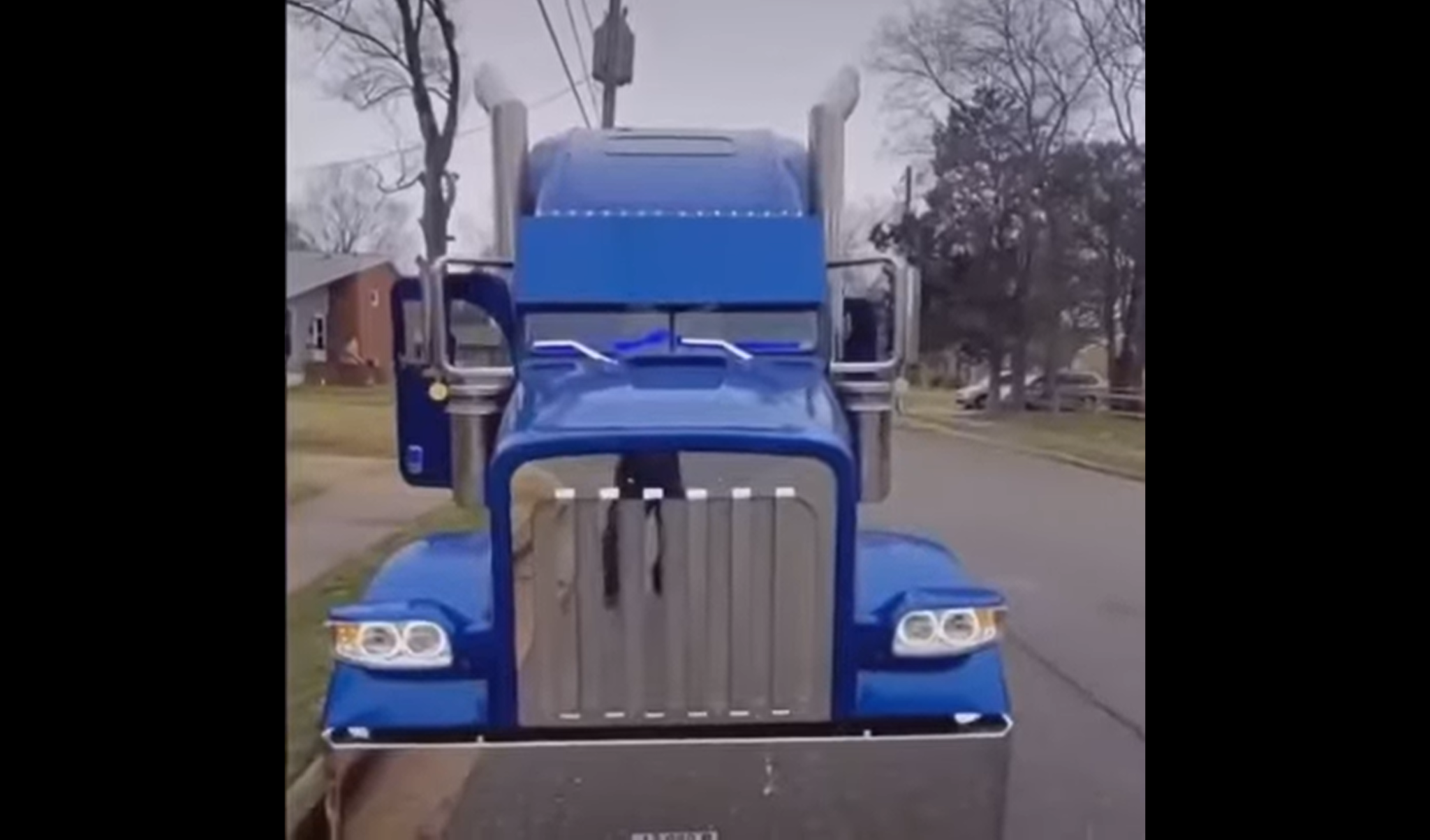 Watch: This custom Freightliner will have you ‘blue’ with envy