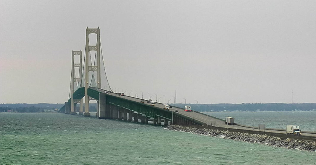 High wind warning issued for Mackinac Bridge