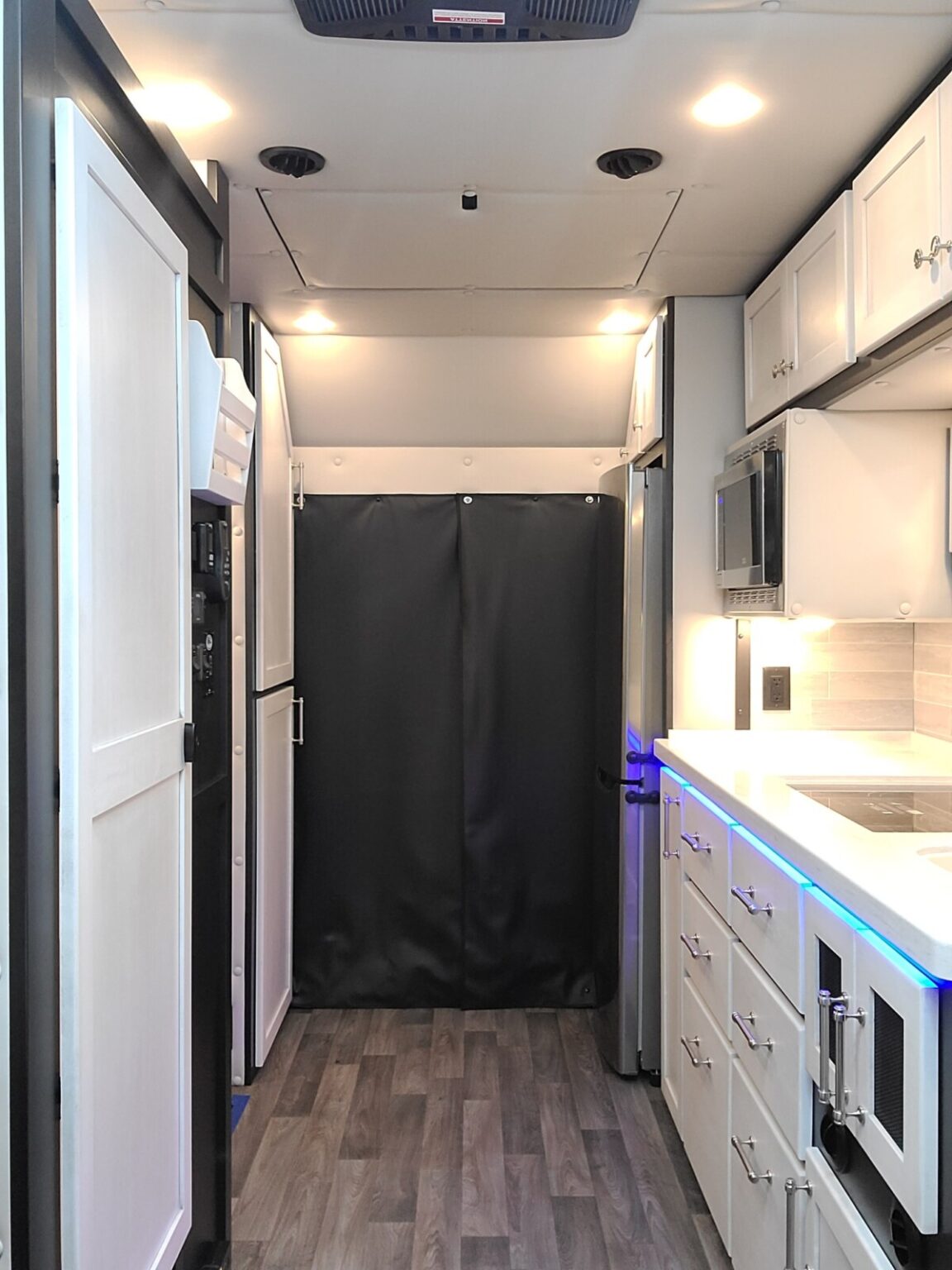 Take a look inside this 2024 Peterbilt 389 Ultra Cab with 174" Custom ...