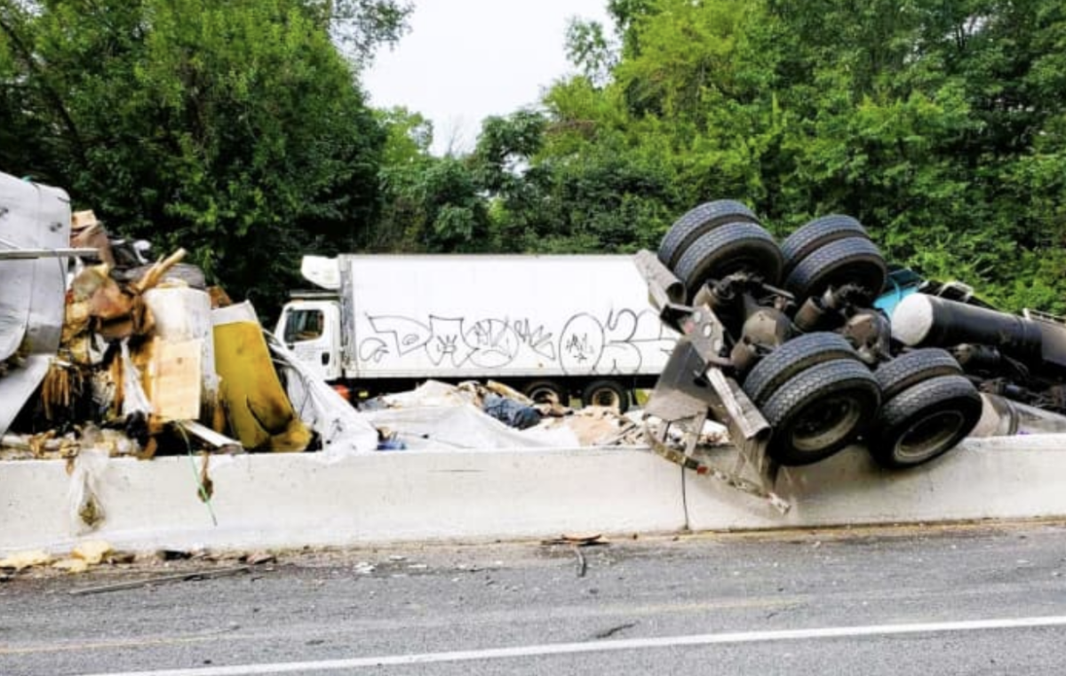 Route 17 “stinks to high heaven” after rig hauling trash overturns due ...
