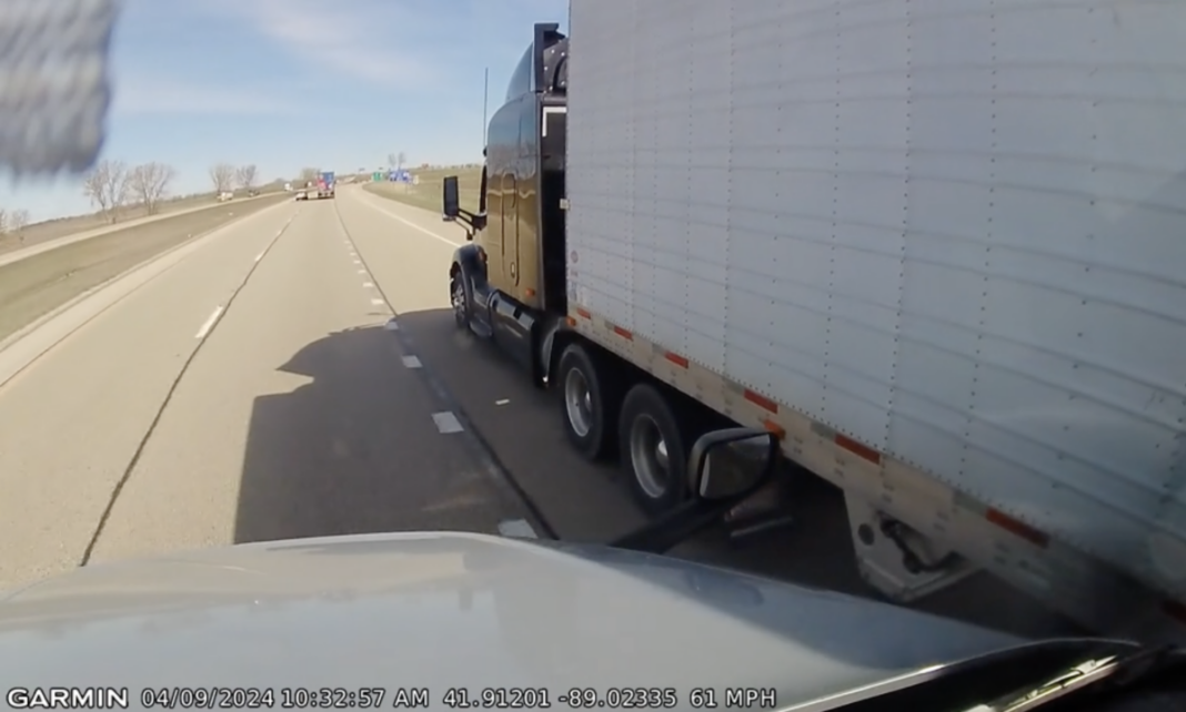 VIDEO: Who was right in this trucker vs. trucker merge fail?