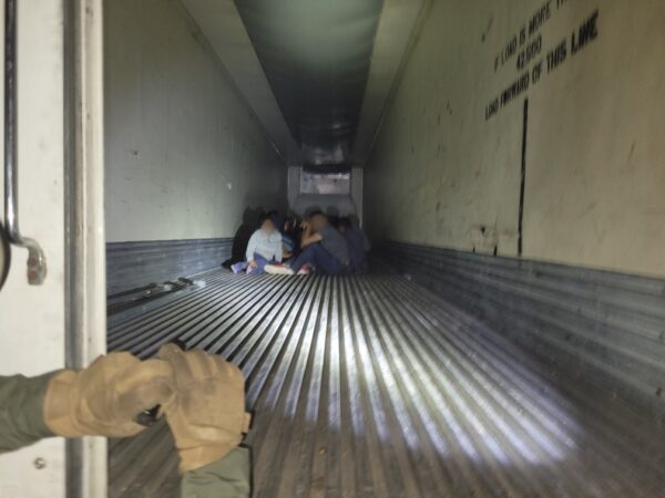Sixteen migrants found locked in 50 degree reefer trailer at I-19 ...