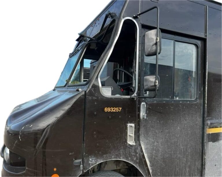 Video shows UPS driver crashing after reportedly fainting from heat ...