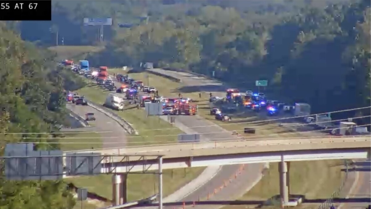 Three dead in eight vehicle pileup involving 'inattentive' semi truck ...