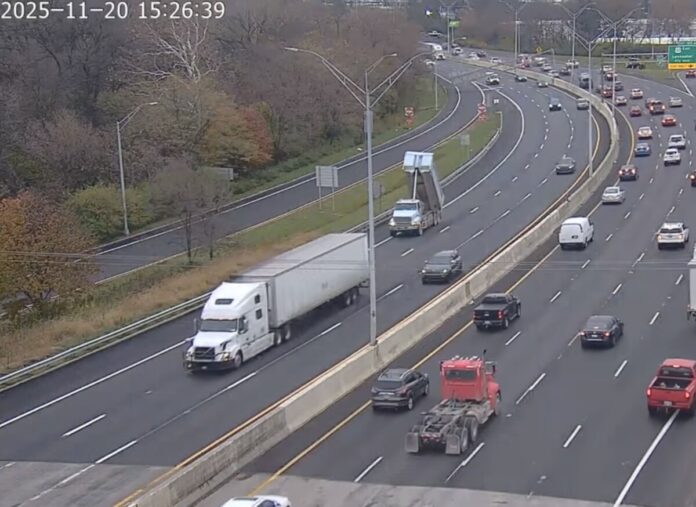 Ohio DOT video shows dump truck with raised bed striking and collapsing ...
