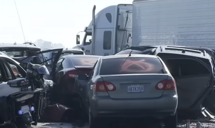Thick fog causes 17-vehicle pile up crash that kills one
