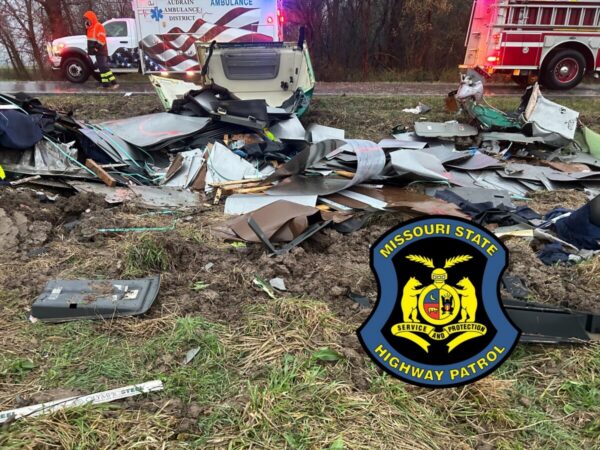 Cargo shift crushed cab in crash that killed truck driver, Missouri ...