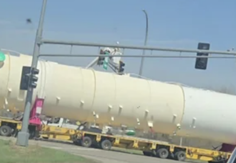 Boom truck worker thrown from bucket while trying to guide oversize ...