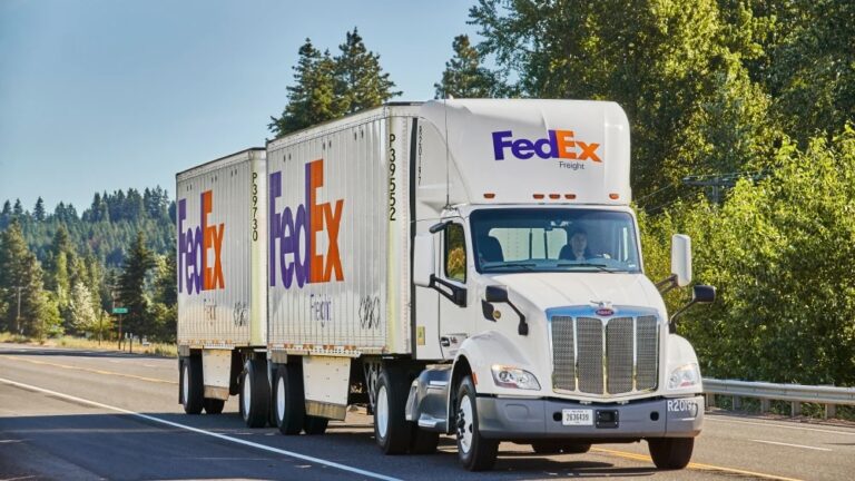 Shipping giant spins off FedEx Freight into 'North America’s largest ...